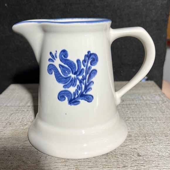 Pfaltzgraff | Dining | Blue Village Pitcherby Pfaltzgraff | Poshmark